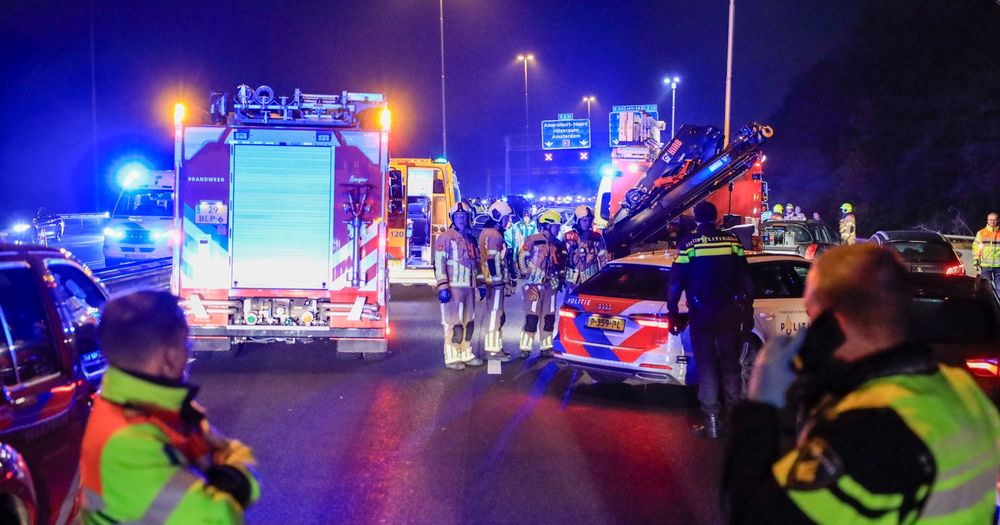 Drie doden bij ongeluk met spookrijder op de A1, toestand ouders is 'zorgelijk maar stabiel ...