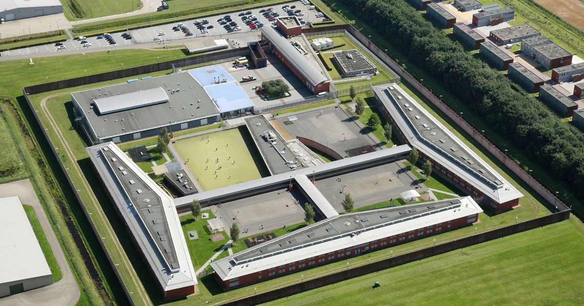 Medewerker van PI Ter Apel ontslagen om relatie met gevangene - RTV Noord