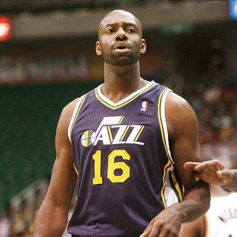 Francisco Elson naar Milwaukee Bucks - Rijnmond