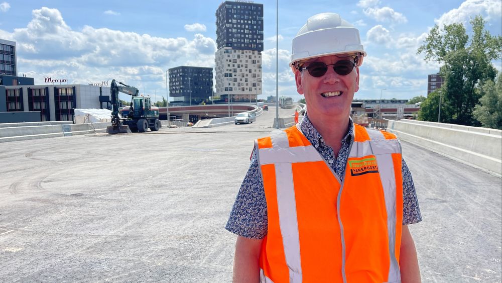 Bert Kramer vertelt over de enorme vernieuwing van het Julianplein ...