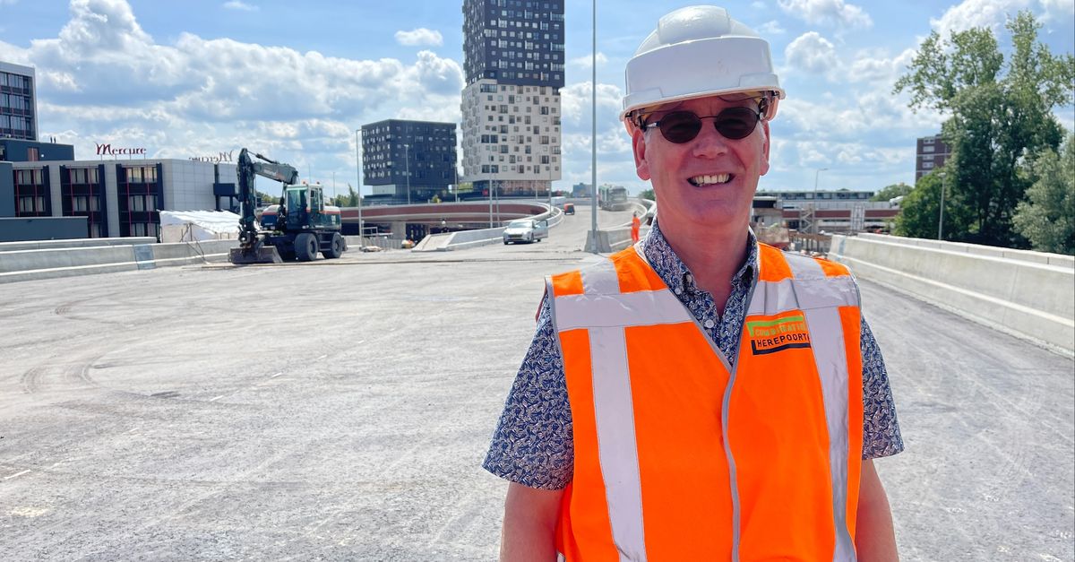 Bert Kramer weet alles over wegafsluitingen in Stad: 'Je moet altijd eerlijk blijven' - RTV Noord