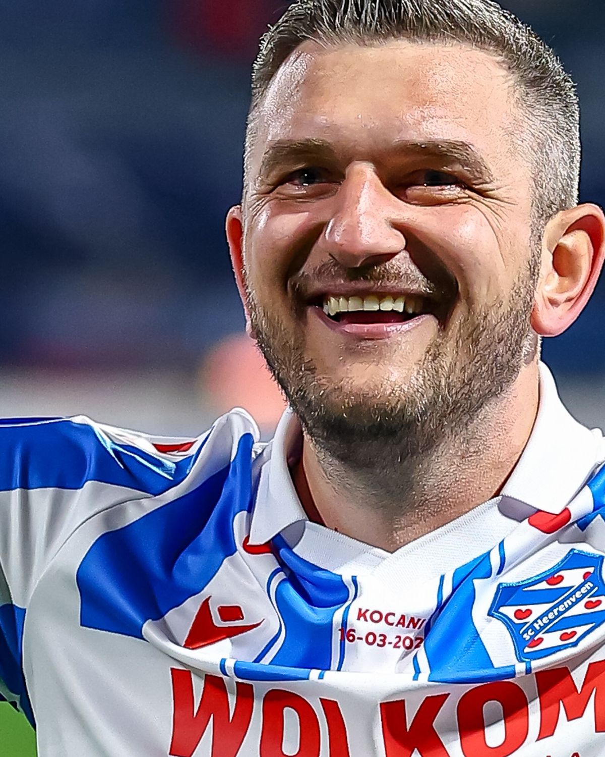 FIDEO: Foppe vs. Verbeek en de 'Helden van Heerenveen' - Omrop Fryslân