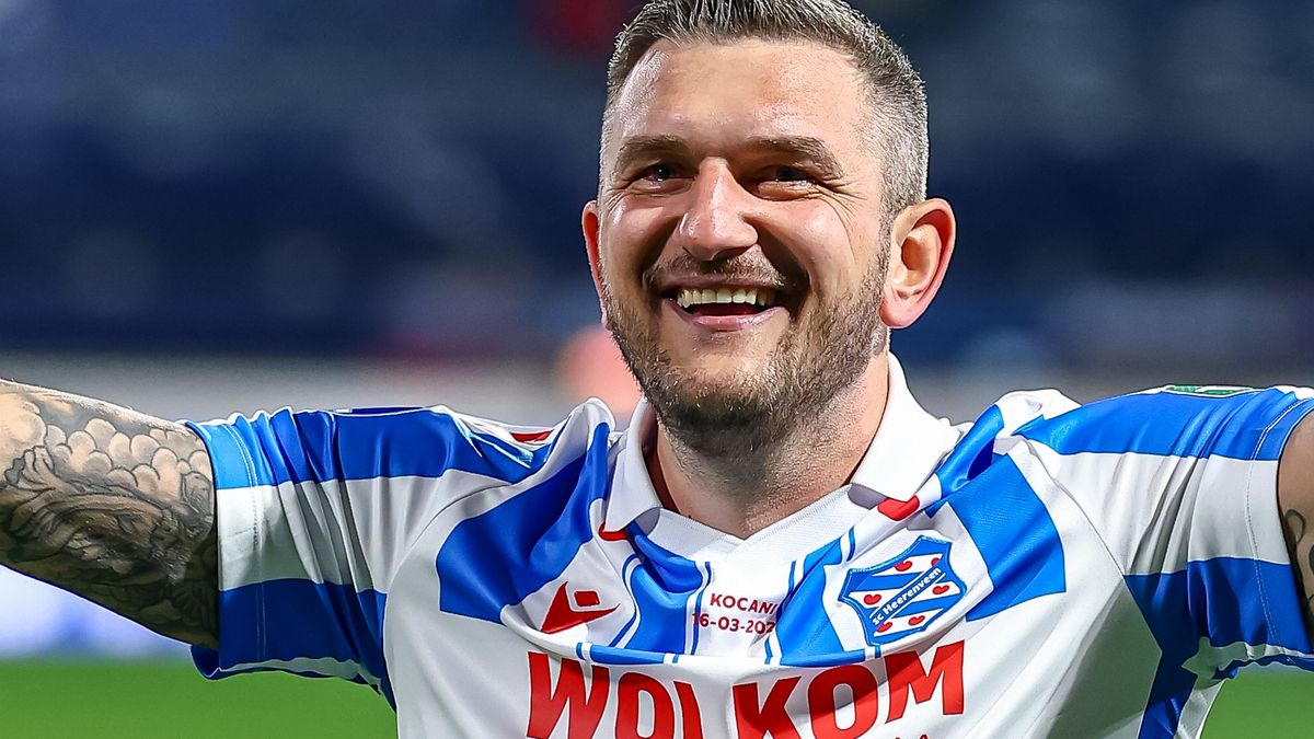 FIDEO: Foppe vs. Verbeek en de 'Helden van Heerenveen' - Omrop Fryslân
