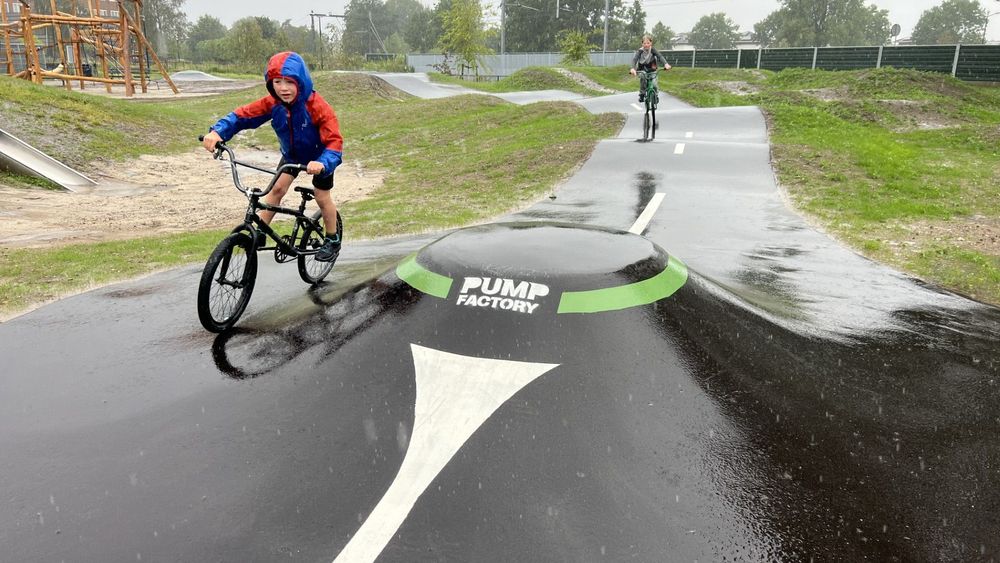 Dit nieuwe fietspad zit vol met hobbels: ‘Leukste fietspad van ...