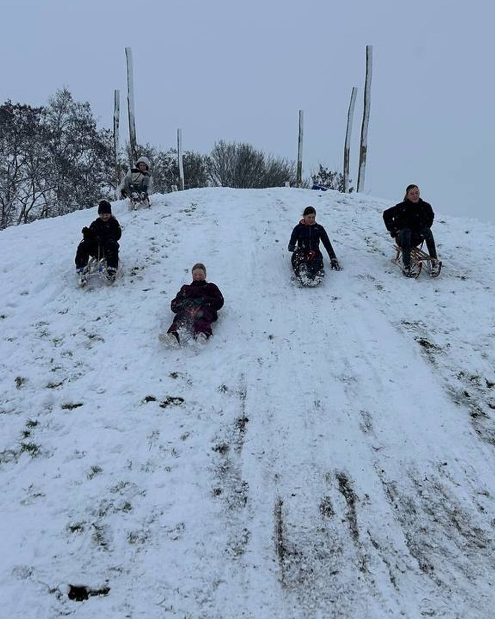 Winters weer: Politie op ski's | Geen busvervoer in West-Overijssel - Oost
