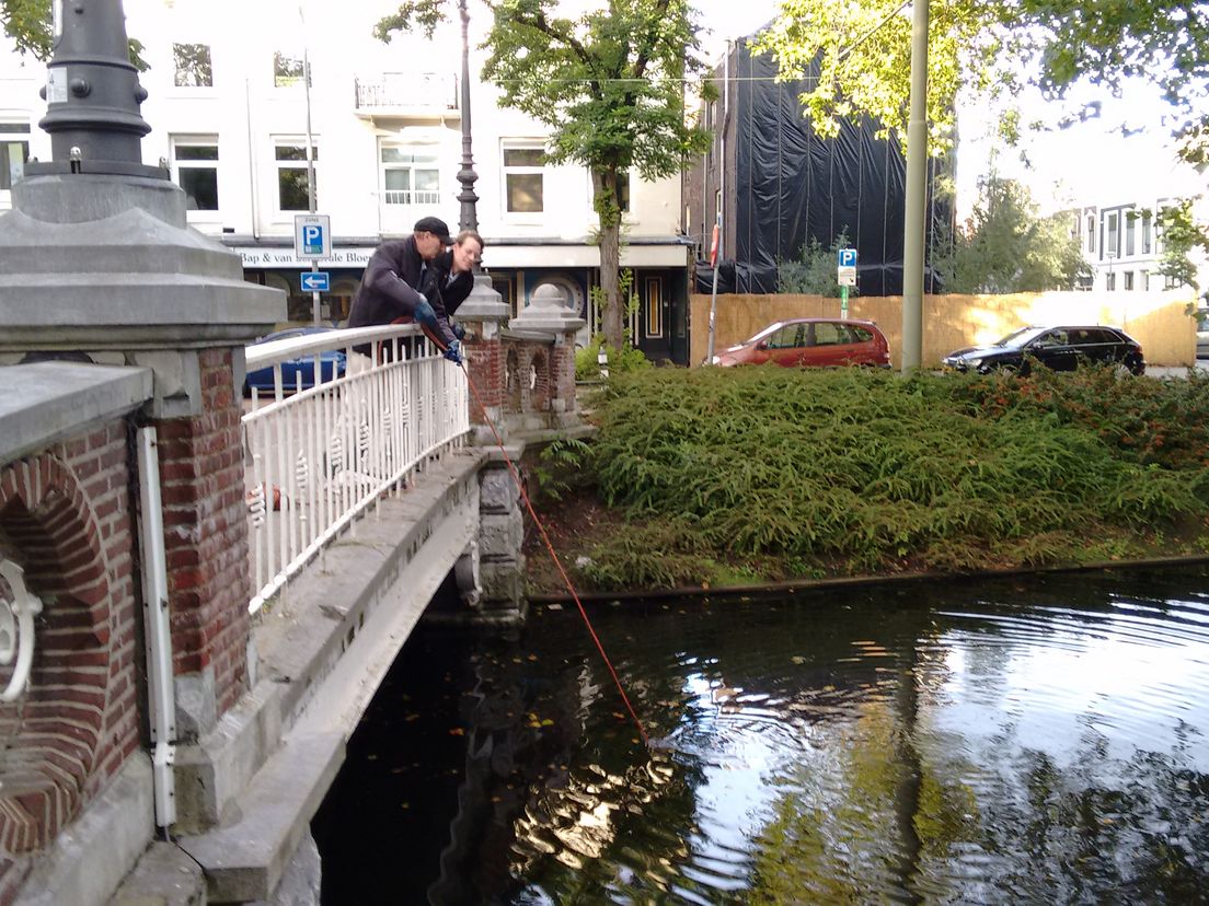 Magneetvissers vinden revolver in Noordsingel - Rijnmond