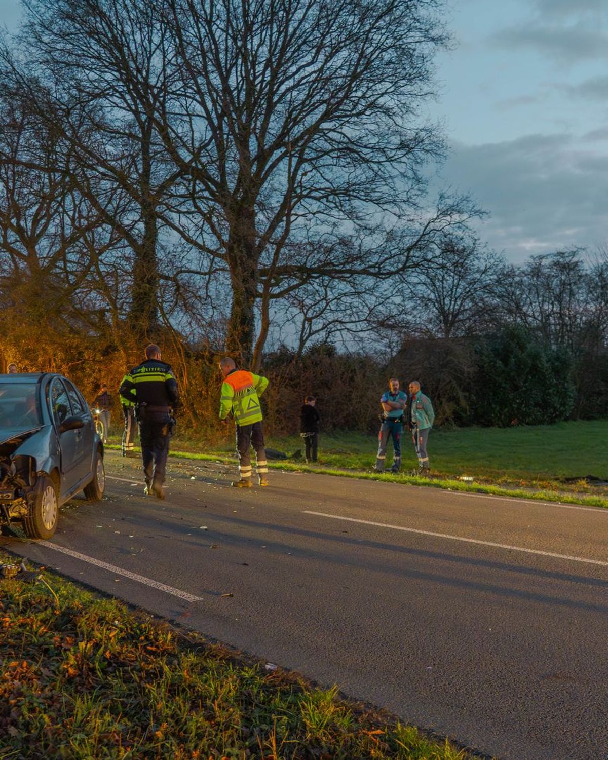 Twee personen gewond na keiharde botsing - Omroep Gelderland