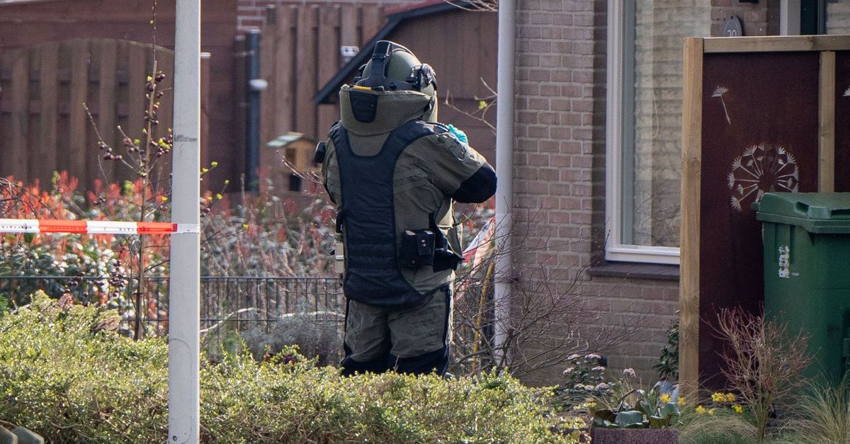 Politie waarschuwt voor zelfgemaakte explosieven op straat, 'bel direct 112!' - Omroep Gelderland