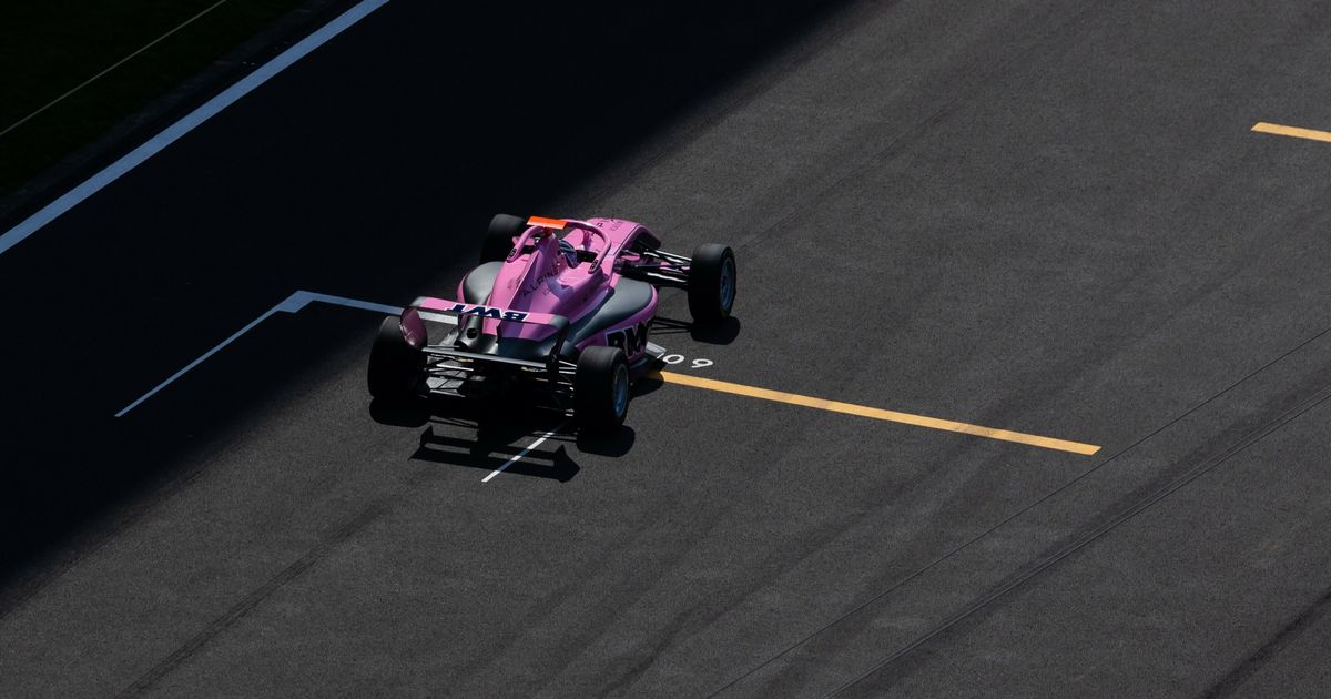 Opnieuw tumultueuze race voor Nina Gademan in F1 Academy - RTV Drenthe