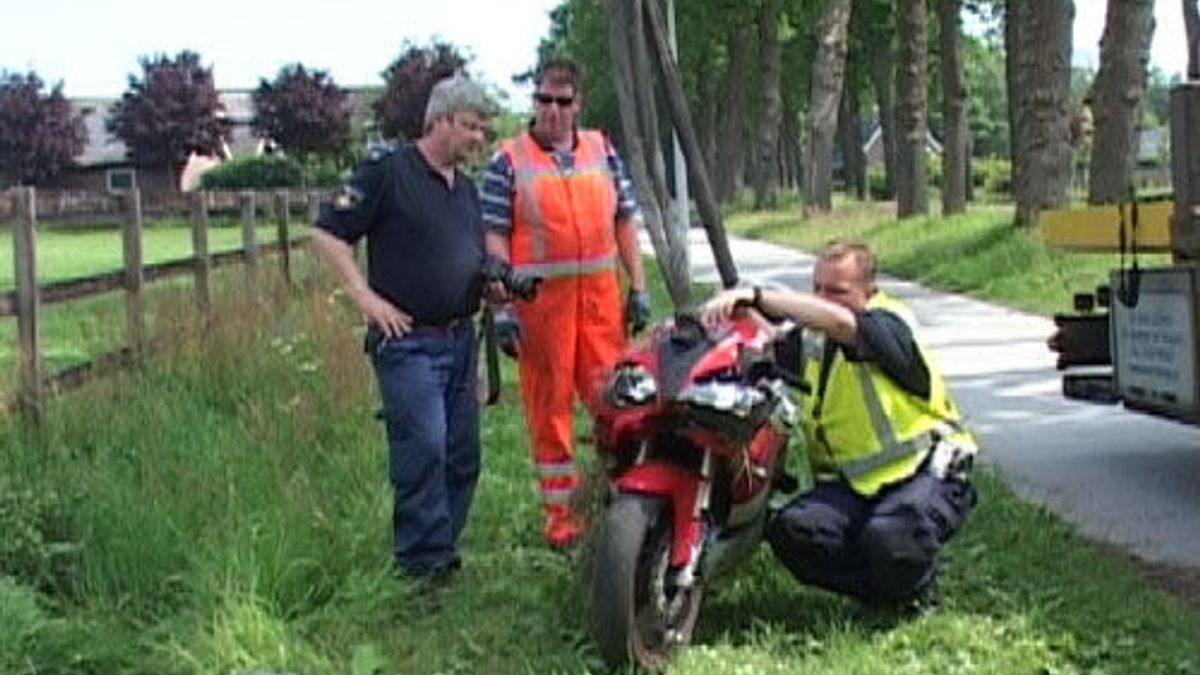 Motorrijder overleden - RTV Drenthe
