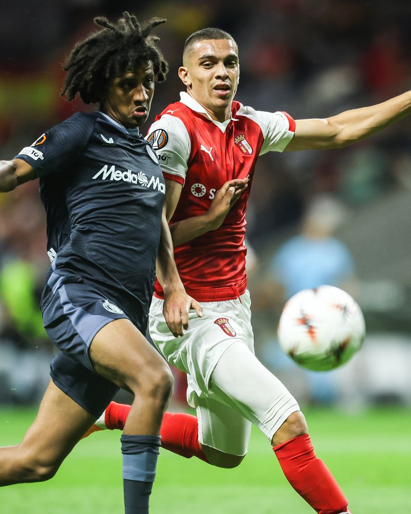 Debuut Malcolm Jeng geeft vertrouwen bij Feyenoord - Rijnmond