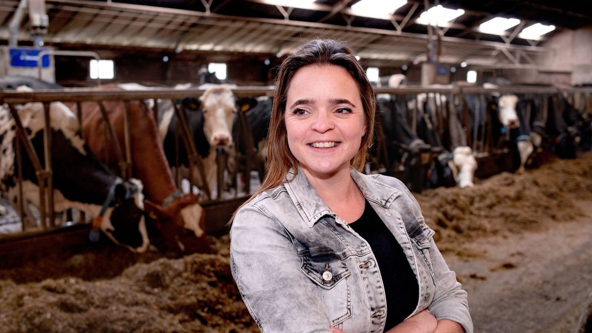 Eline Vedder uit Ruinerwold geïnstalleerd in de Tweede Kamer - RTV Drenthe