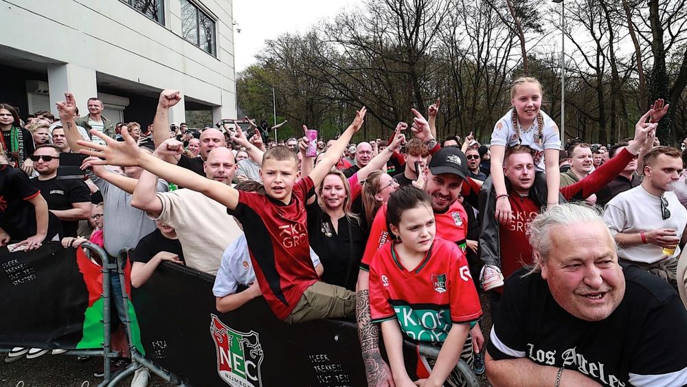'Ik heb gewed dat NEC wint, niet voor geld, maar voor biertjes ...