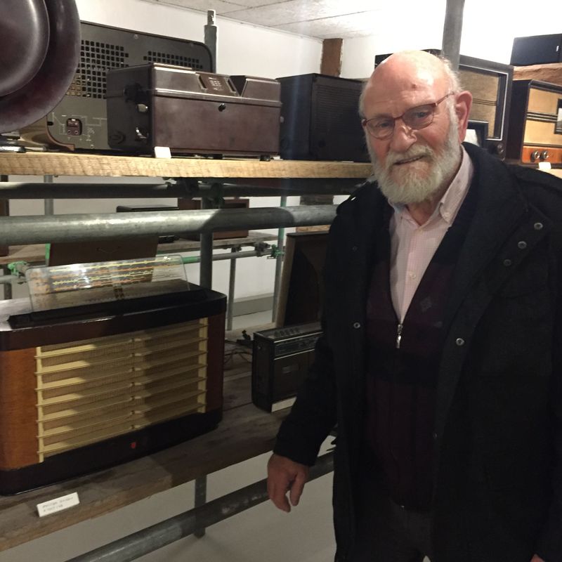 Peter (82) verzamelt 700 radio's in 60 jaar - Rijnmond