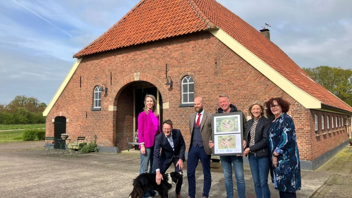 Monumentale Twickelboerderij getransformeerd tot 'boerderijwoningen ...