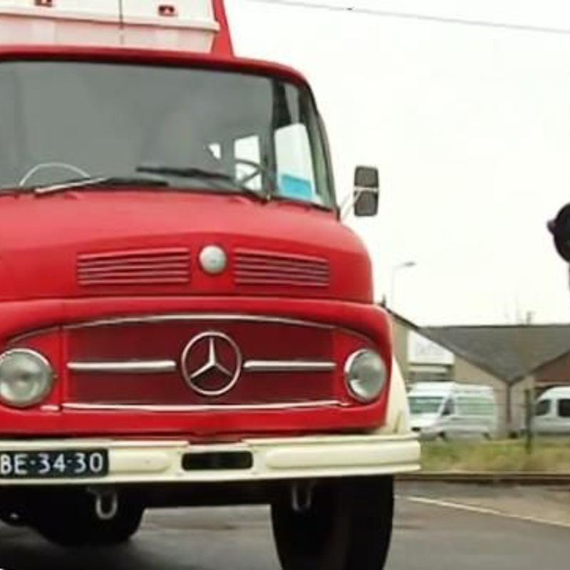 Marc Lotz met oude brandweerwagen op wereldreis - L1 Nieuws