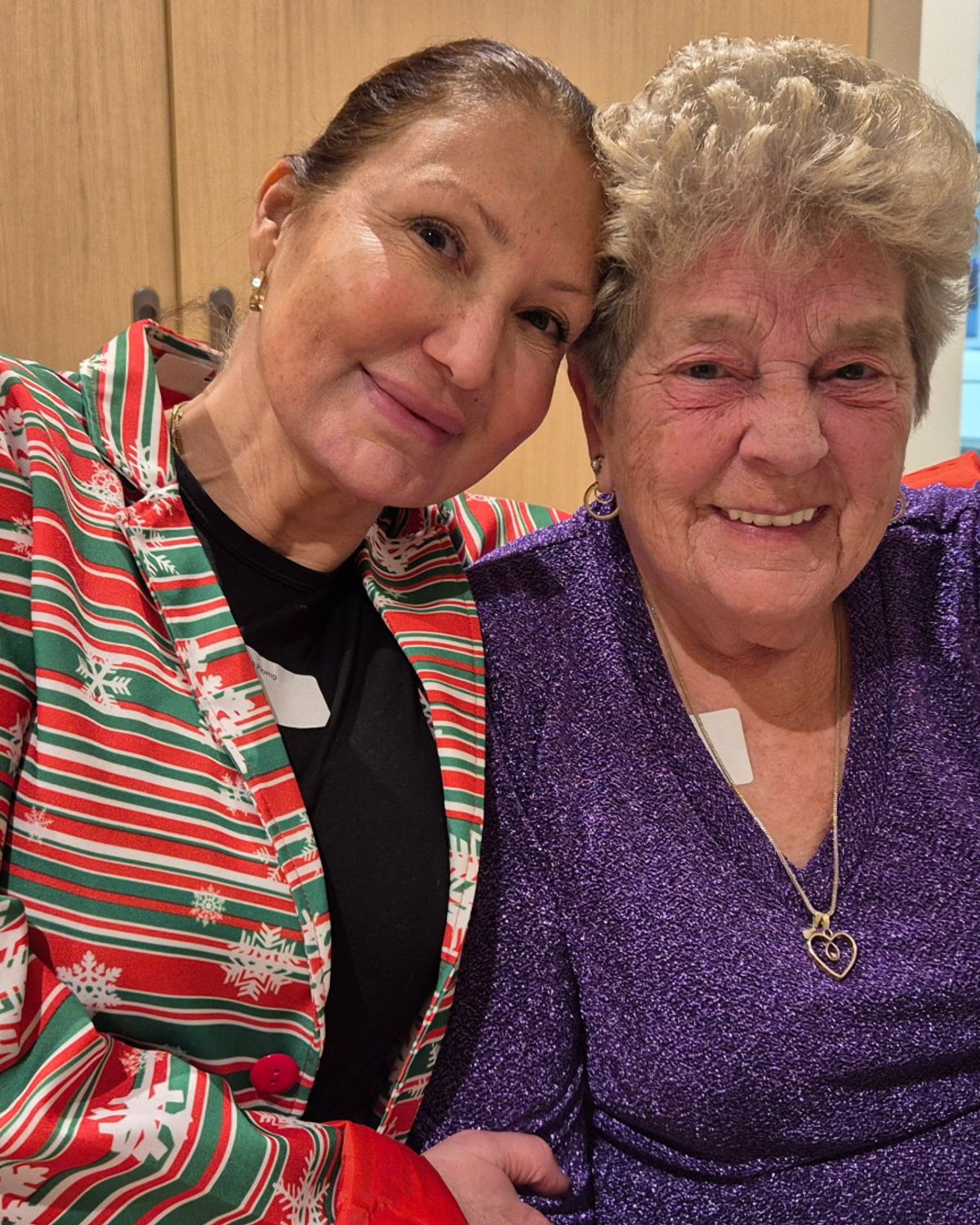 Elly (79) trekt in bij ernstige zieke Myranda (52): 'Dat doe je voor je ...