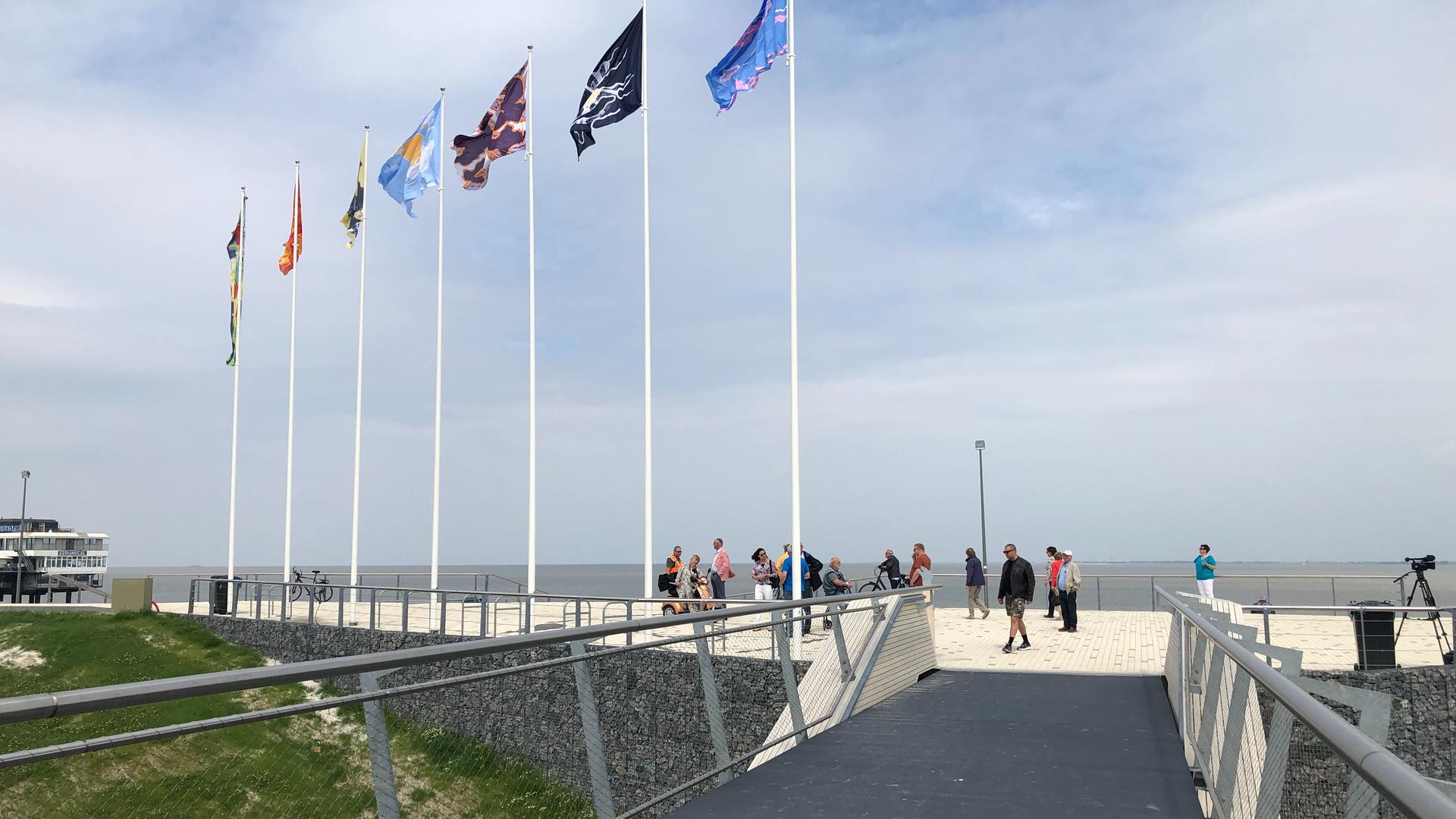 Zo heet de nieuwe brug bij het strand van Delfzijl - RTV Noord