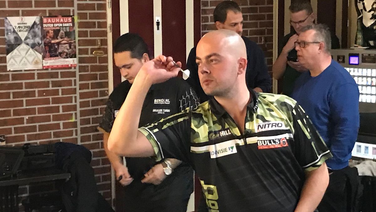 Jan Dekker in achtbaanpartij door op WK Darts - RTV Drenthe
