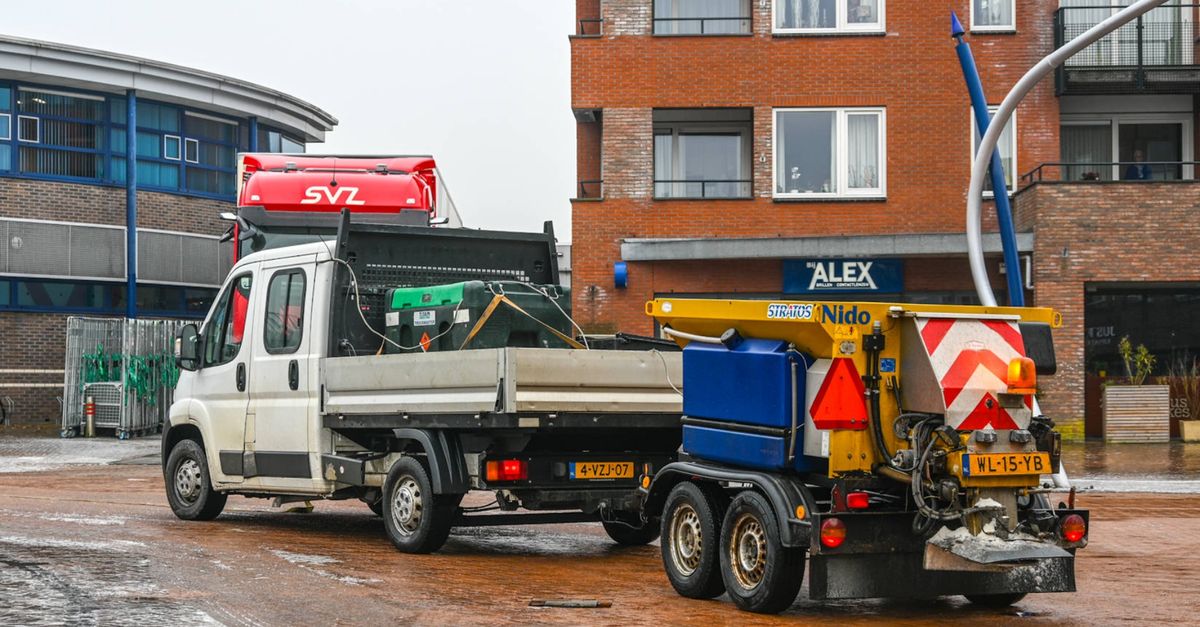 Wegen blijven glad, vrijdag mogelijk weer ijzel - RTV Noord