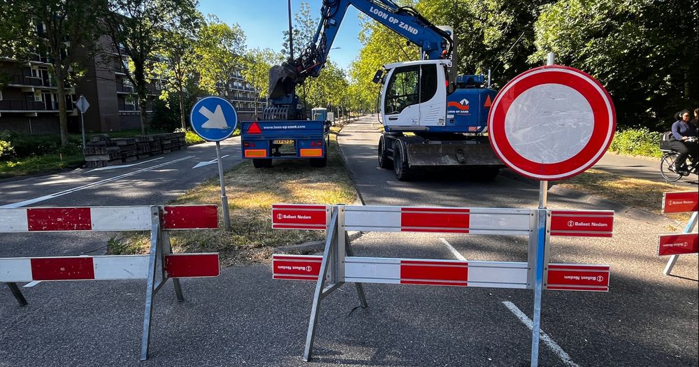 Weg drie maanden opengebroken vanwege werkzaamheden, moet week open tijdens NAVO-top - Omroep West