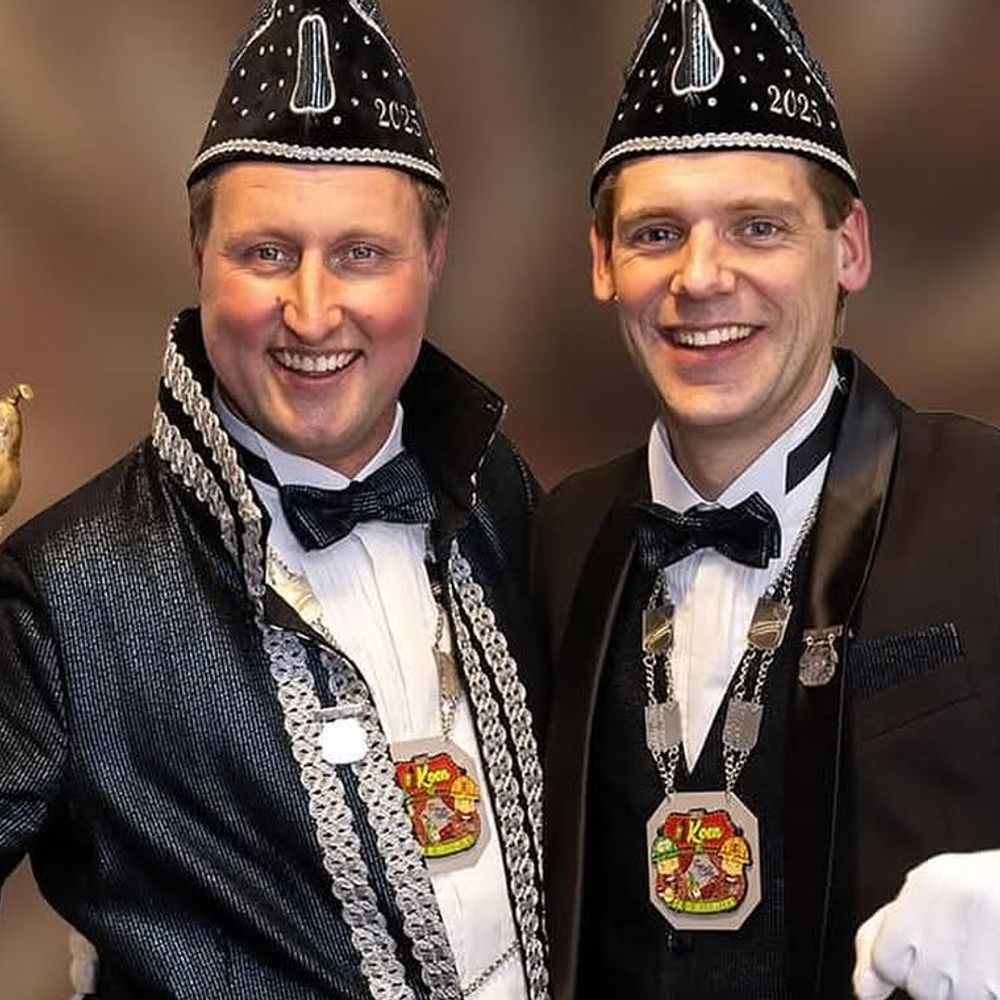 Het Feest der Zotten kan beginnen! Menig Twents dorp voorzien van een ...