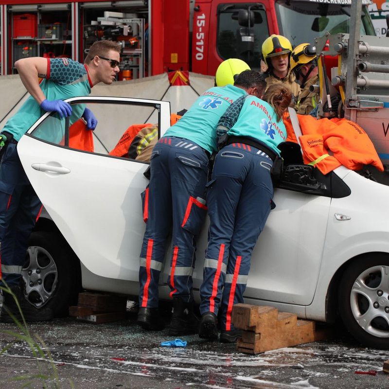Vrouw (78) overleden na ernstig verkeersongeluk op N14 - Omroep West