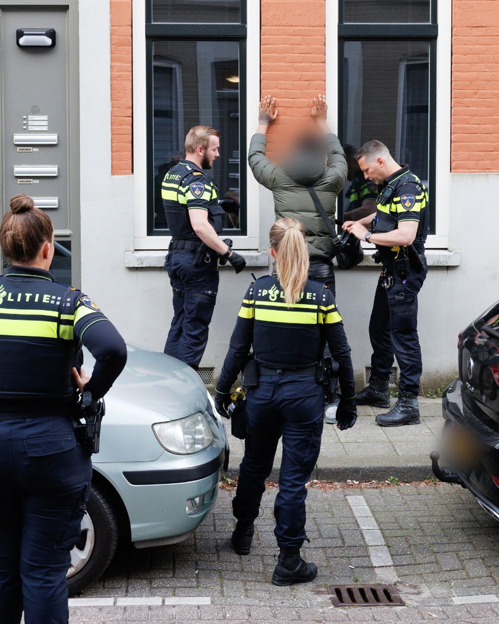 Twee aanhoudingen na vechtpartij - Rijnmond