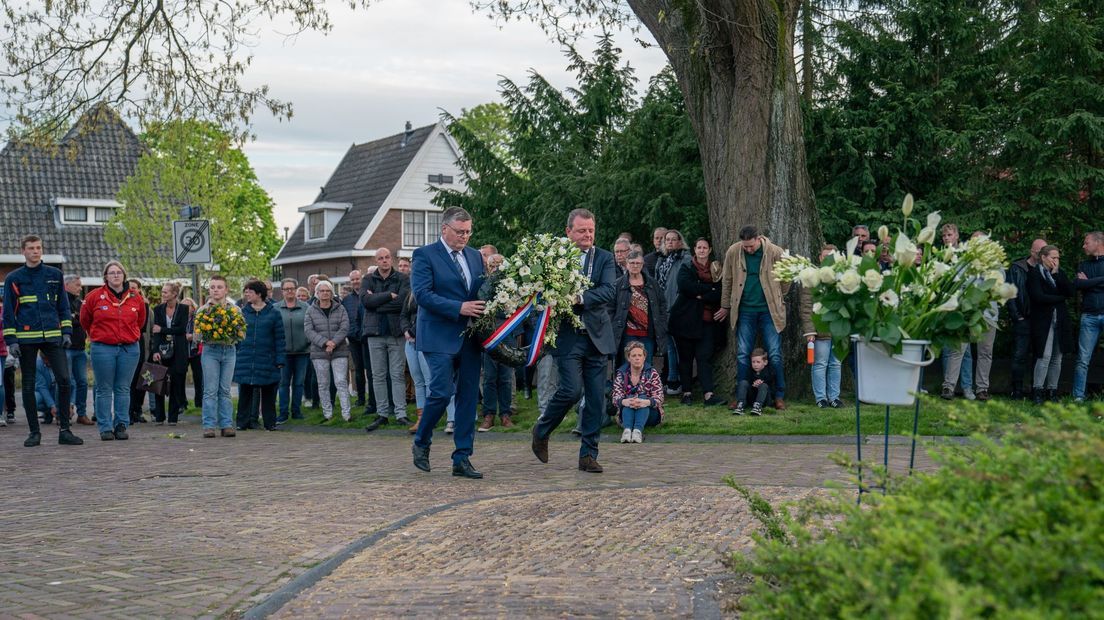 In Beeld: Dodenherdenking door heel Drenthe - RTV Drenthe