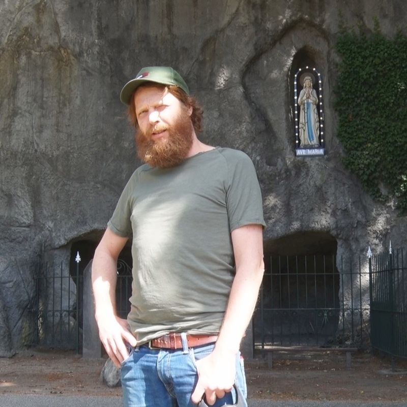 Bökkers-bassist Arjan Pronk gaat solo: De Rock 'n Roll Dut De Rest - Oost