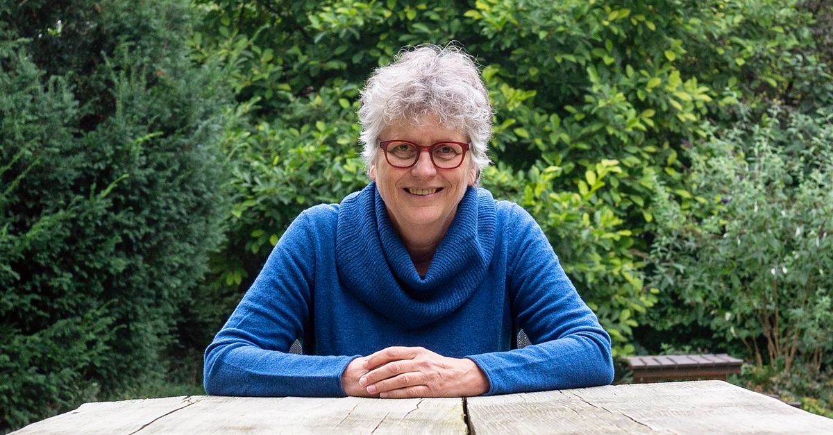 Promoveren na je pensioen: Suzanne laat zien dat het nooit te laat is ...