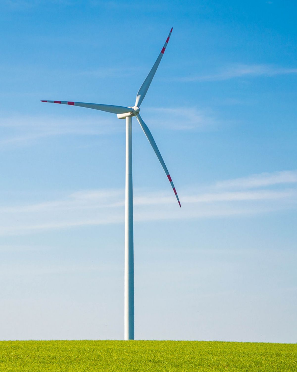 Storm van kritiek op nieuwe windmolens tot 245 meter hoog ...