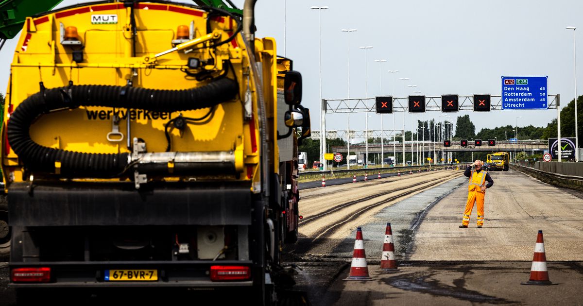 A12 van Veenendaal naar Utrecht dicht, uur vertraging voor ...