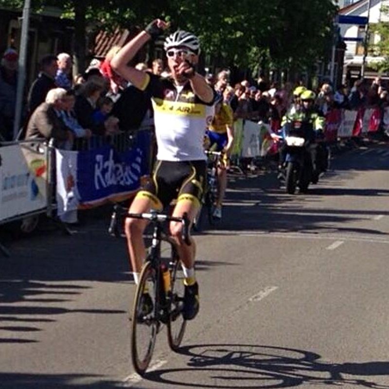 Marco Hoekstra wint Ronde rond het Ronostrand - RTV Noord