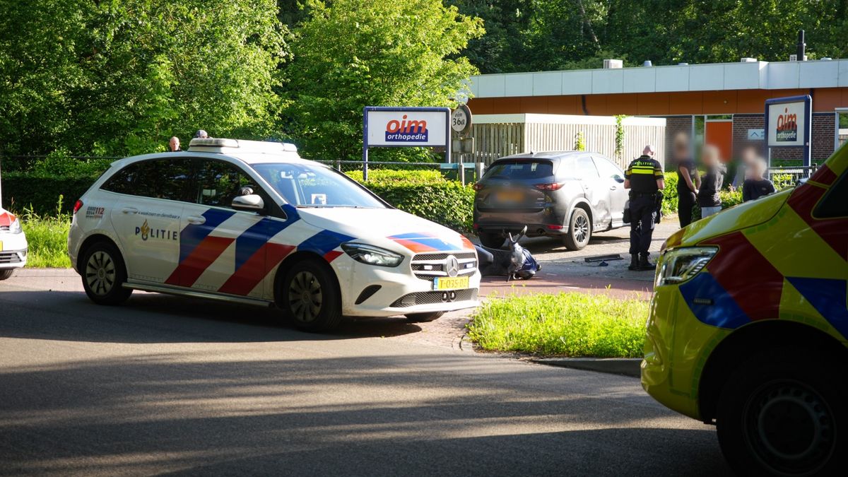 112-nieuws: Scooter botst op auto in Haren - RTV Noord