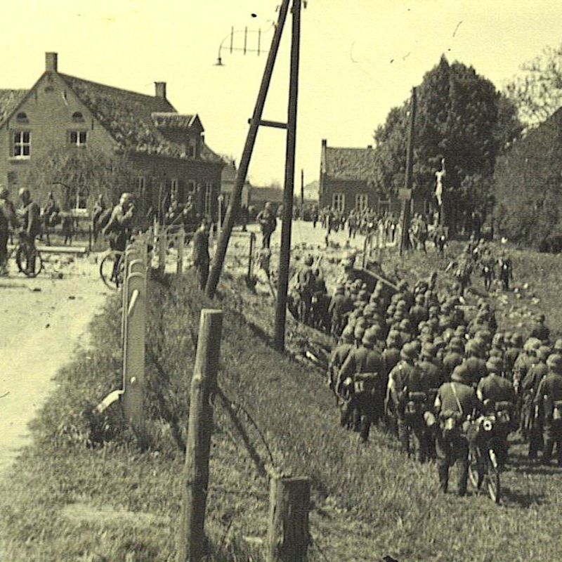 De meidagen van 1940: vermomde Duitsers, Nederlandse verraders en de ...
