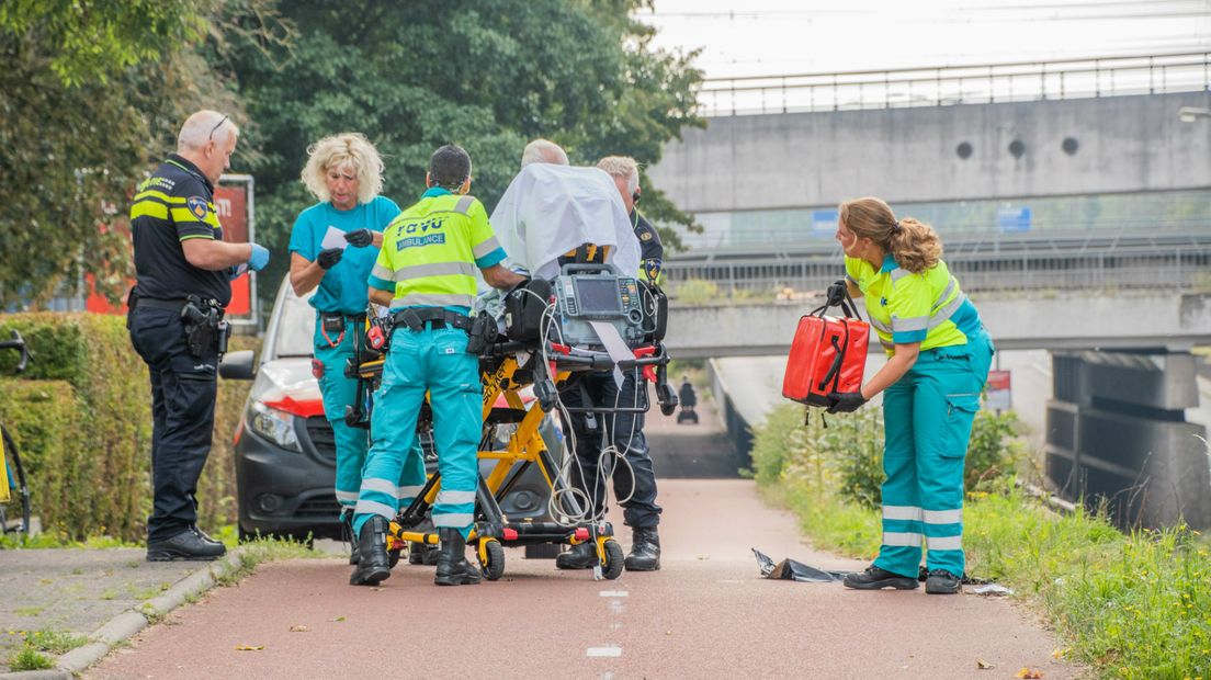 Fietsmaten redden gevallen wielrenner in Woerden - RTV Utrecht