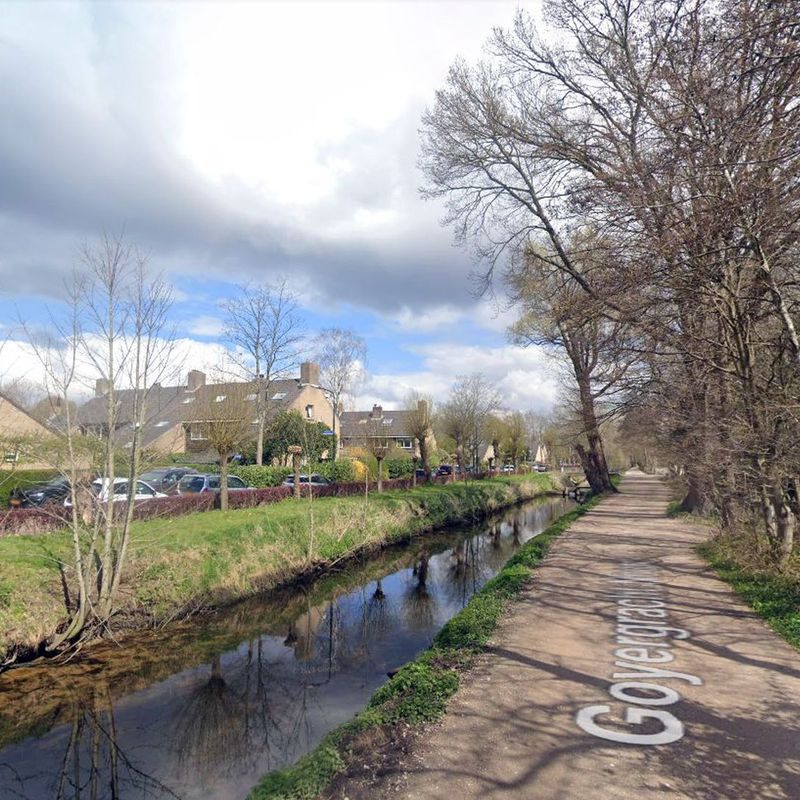 Stofwolken Eemnes waaien nog zeker twee jaar naar Blaricum, 700 jaar oude weg krijgt geen ...