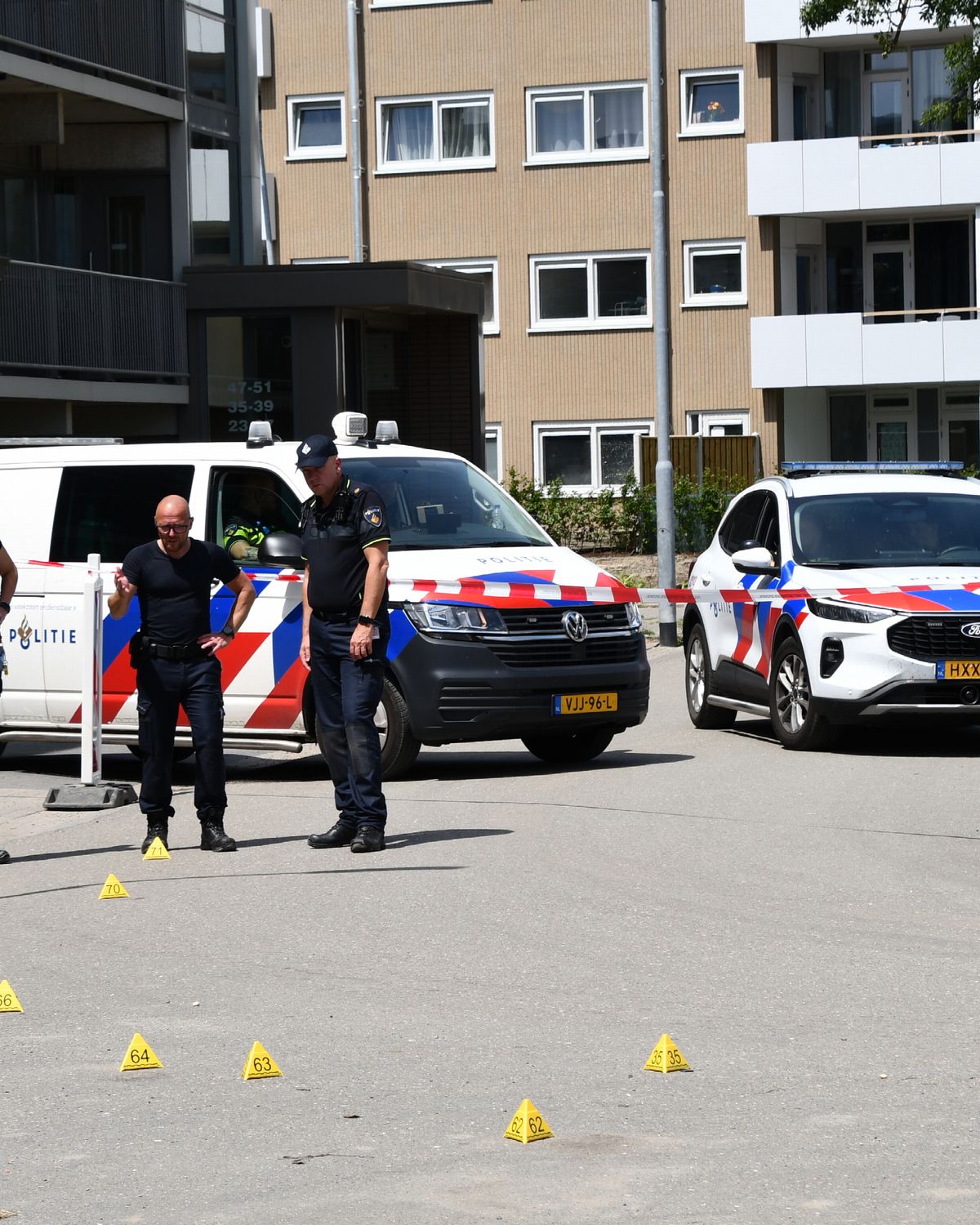 Zwaargewonde man (35) uit Middelburg overleden, politie doet onderzoek ...