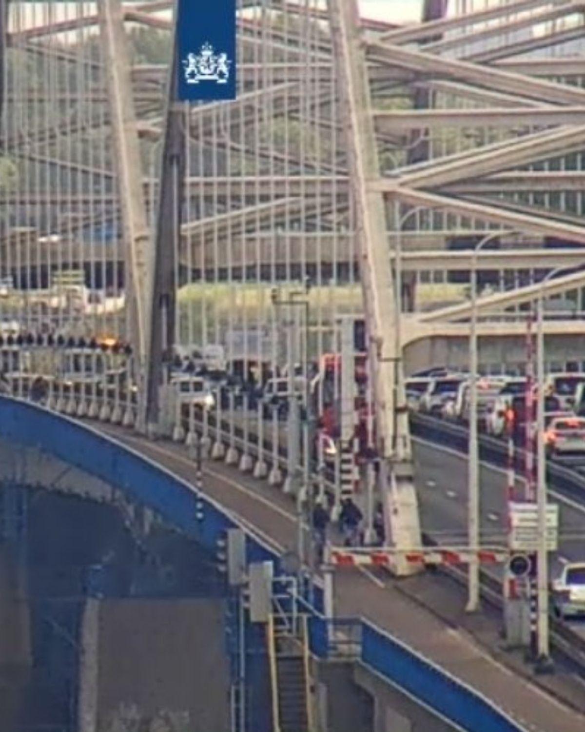 Ongeluk op snelweg richting Gorinchem zorgt voor lange file in avondspits - Rijnmond