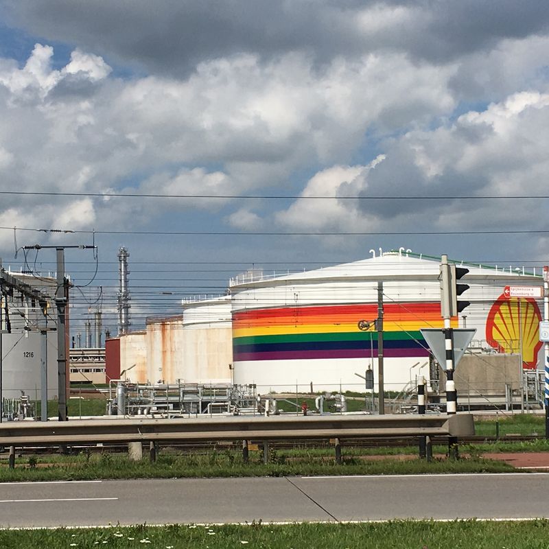 Shell Pernis organiseert informatiebijeenkomst voor omwonenden - Rijnmond