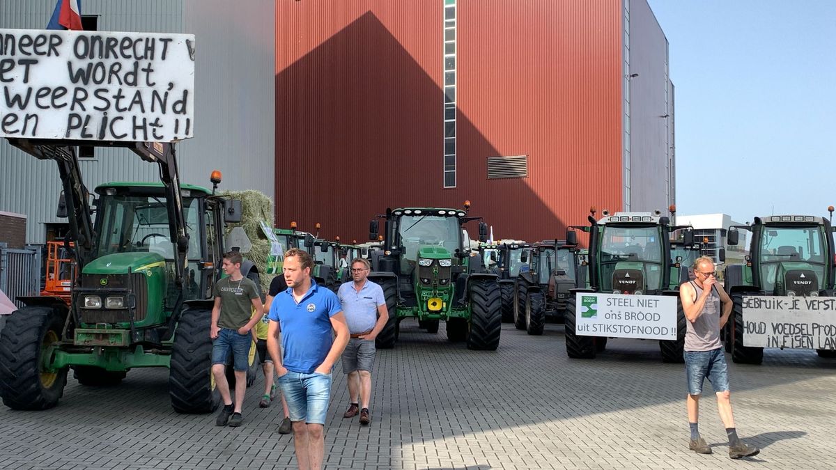 Actie in Rouveen: "Minder boeren betekent ook minder werk voor burgers ...