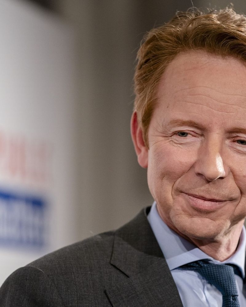 Na 25 jaar presenteerde Gerrit Hiemstra zijn laatste weerbericht - Omrop Fryslân