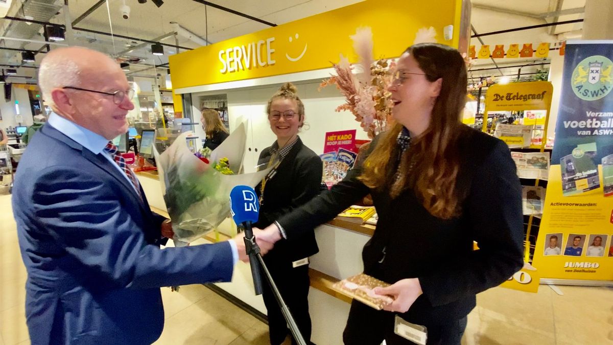 Hannah en Kim van de Jumbo achtervolgen kraslotdieven die oudere man ...