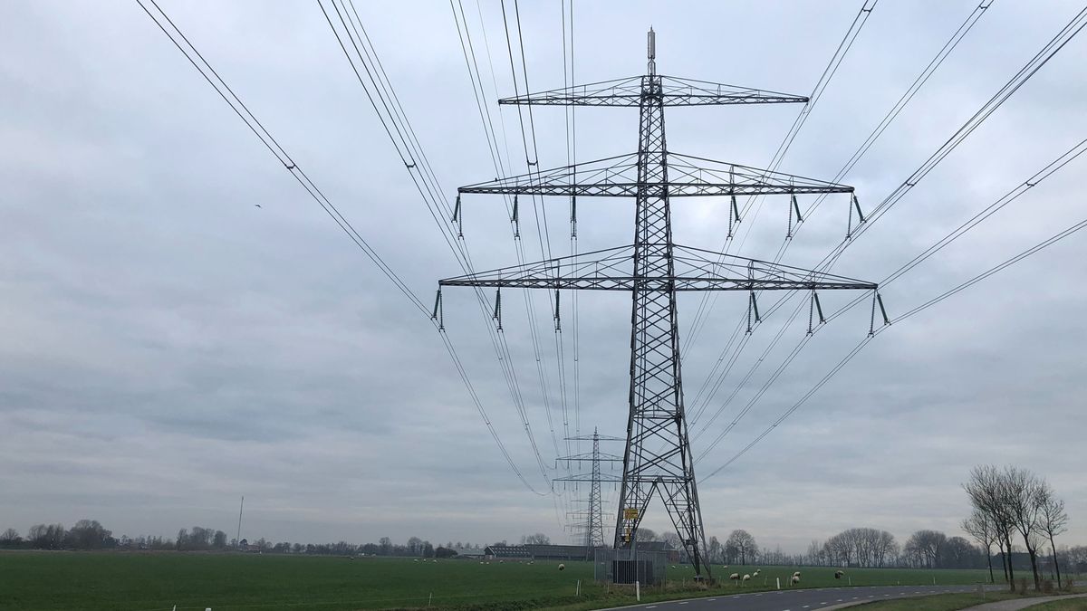 Twee opties voor route nieuwe hoogspanningskabels: dit zijn ze - RTV Noord