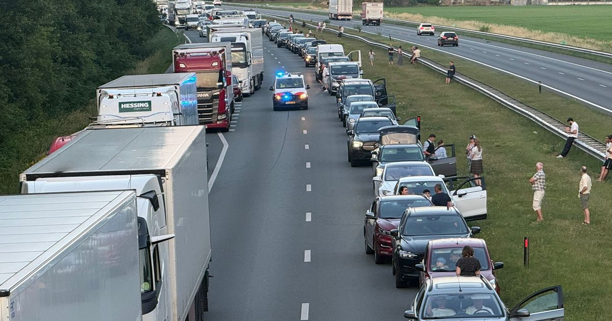 Zwaar ongeval op A67 bij Helenaveen veroorzaakt file - L1 Nieuws