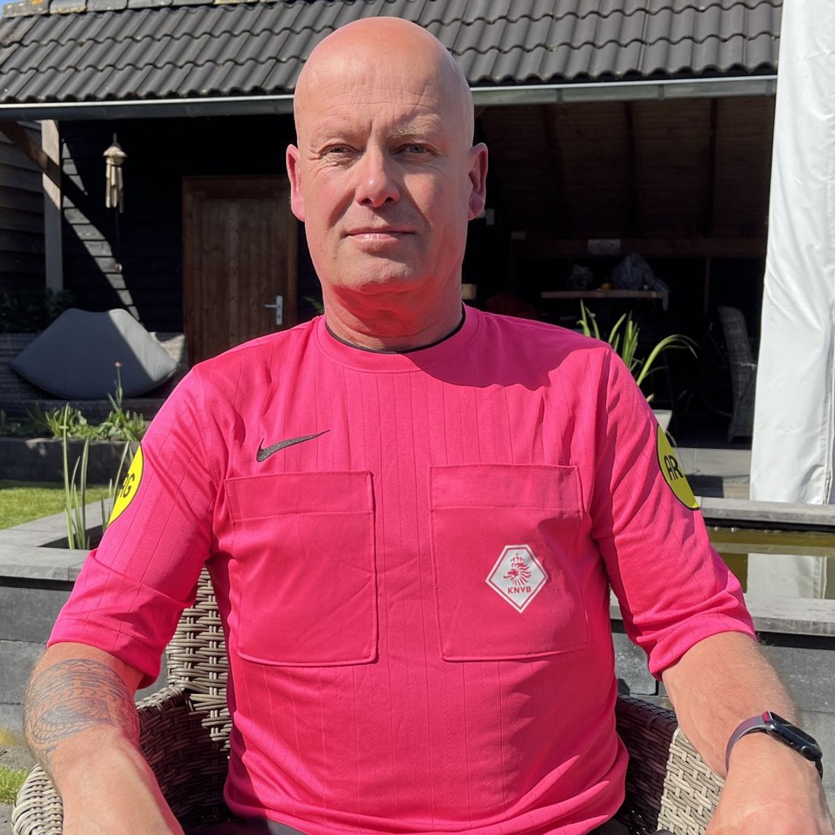 Liever precies dan populair: scheidsrechter Martin Arends stopt - RTV ...