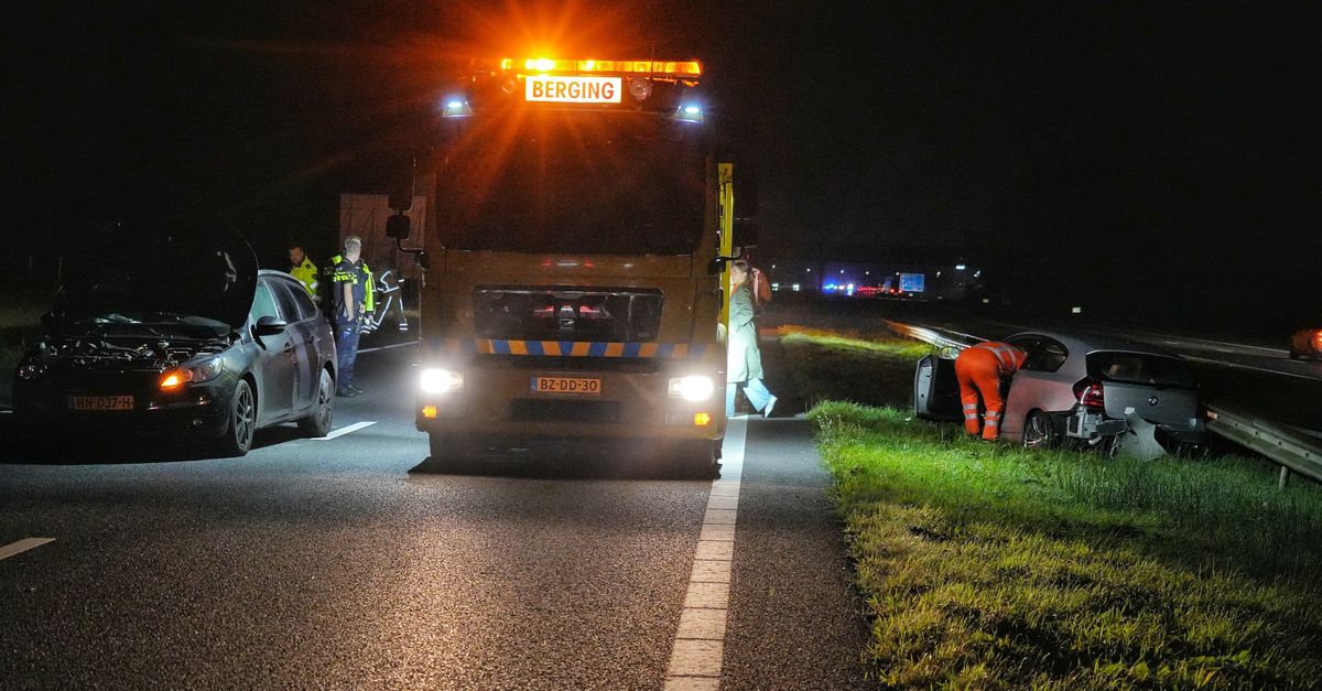 Ongeluk op A28 bij Hooghalen, snelweg weer open - RTV Drenthe
