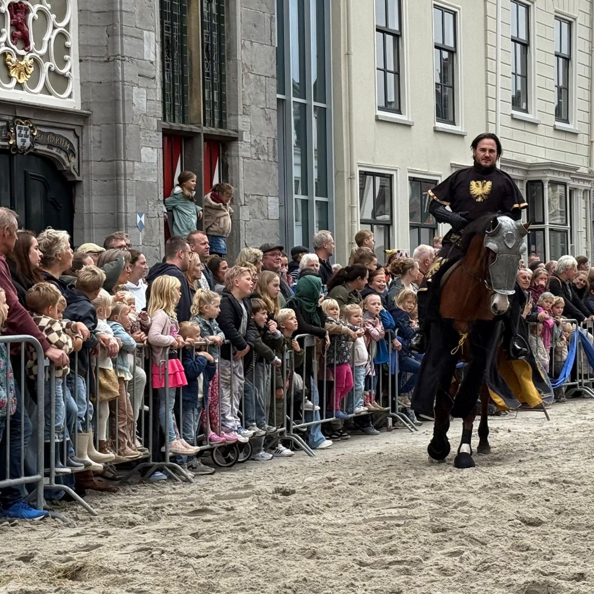 Paardenmarkt in Vianen is al eeuwen een feestje, maar hoe blijft dat zo ...