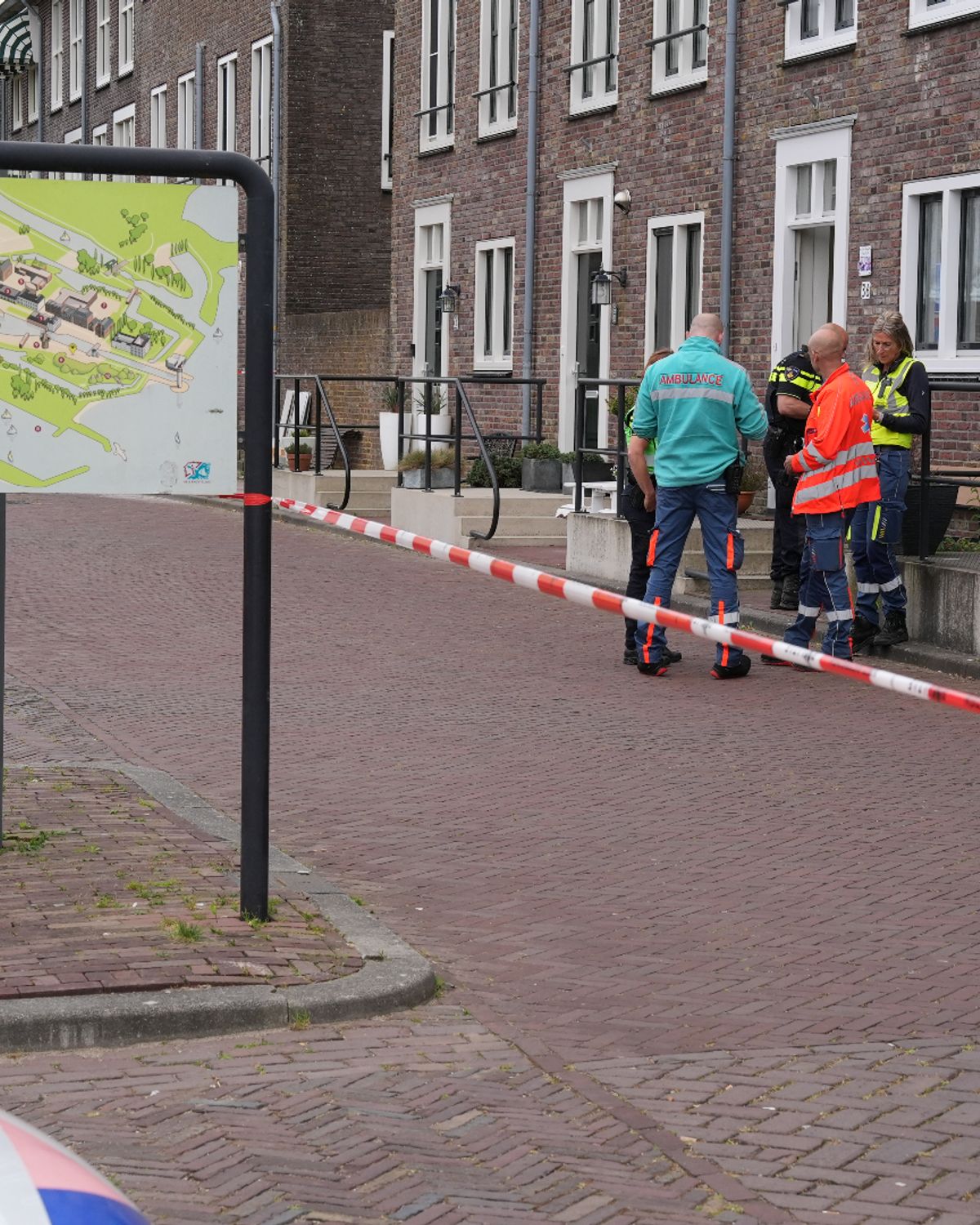 Vrouw (63) dood gevonden in woning, verdachte (31) opgepakt op snelweg - Rijnmond